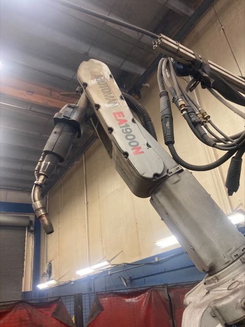 RY85376Z015 - Yaskawa EA1900N Dual Arm Welding Robots